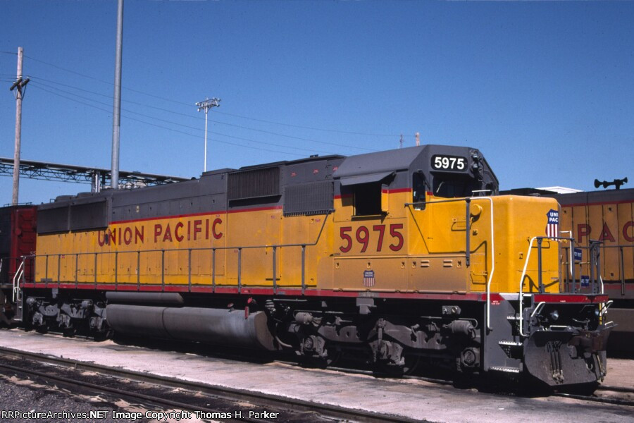 UP 5975 SD60